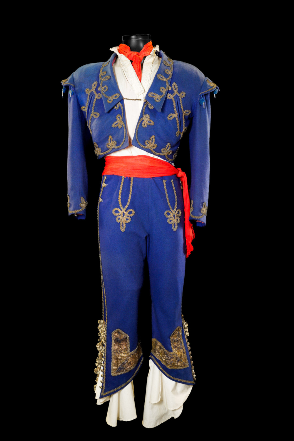 TRAJE DE CHINACO EN PAÑO AZUL - Museo de la Charrería CDMX