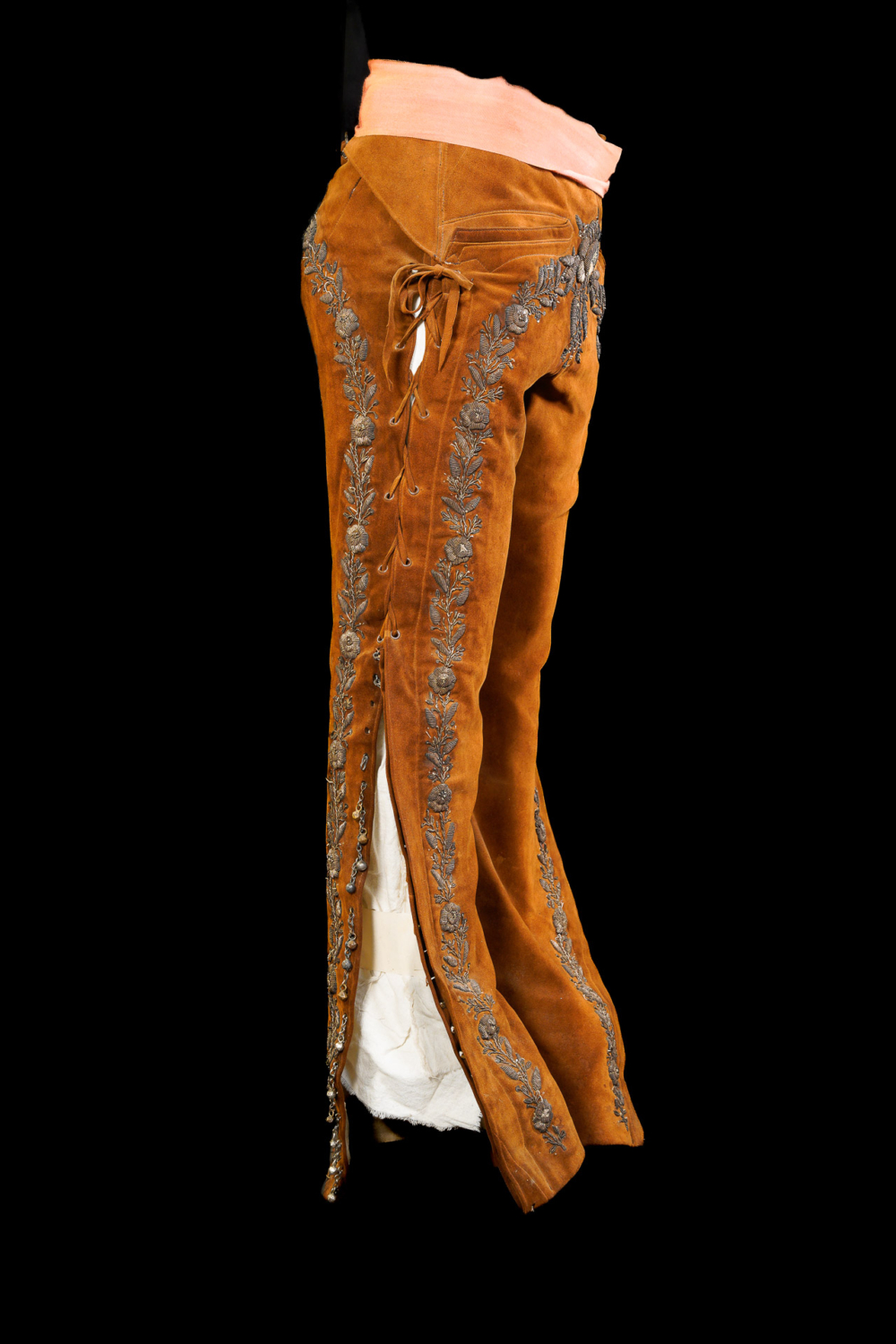PANTALÓN DE CHINACO SIGLO XVII - Museo de la Charrería CDMX