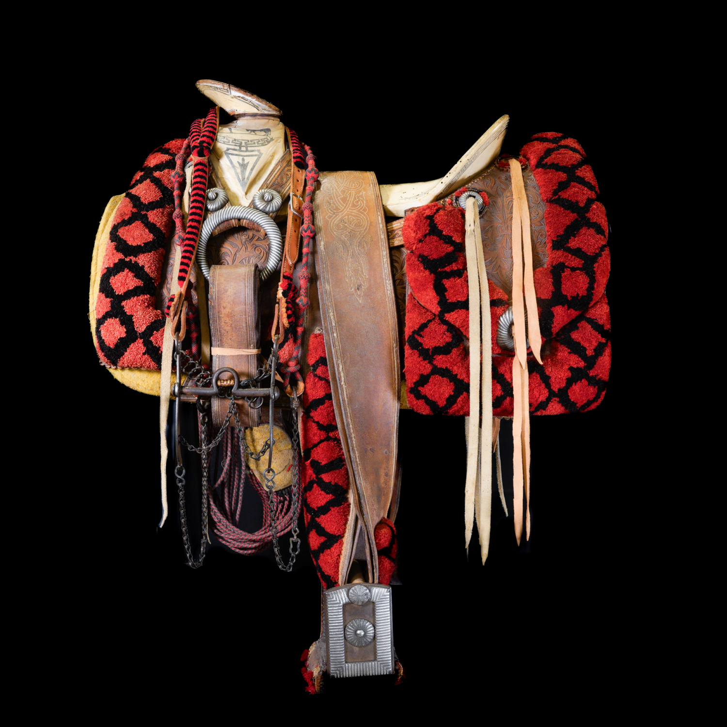 SILLA CHARRA CON BORDADO DE CHOMITE - Museo de la Charrería CDMX