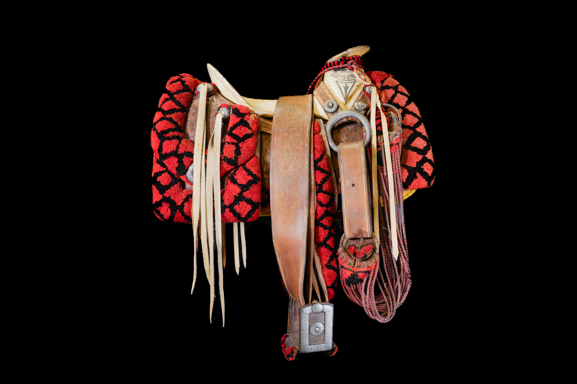 SILLA CHARRA CON BORDADO DE CHOMITE - Museo de la Charrería CDMX